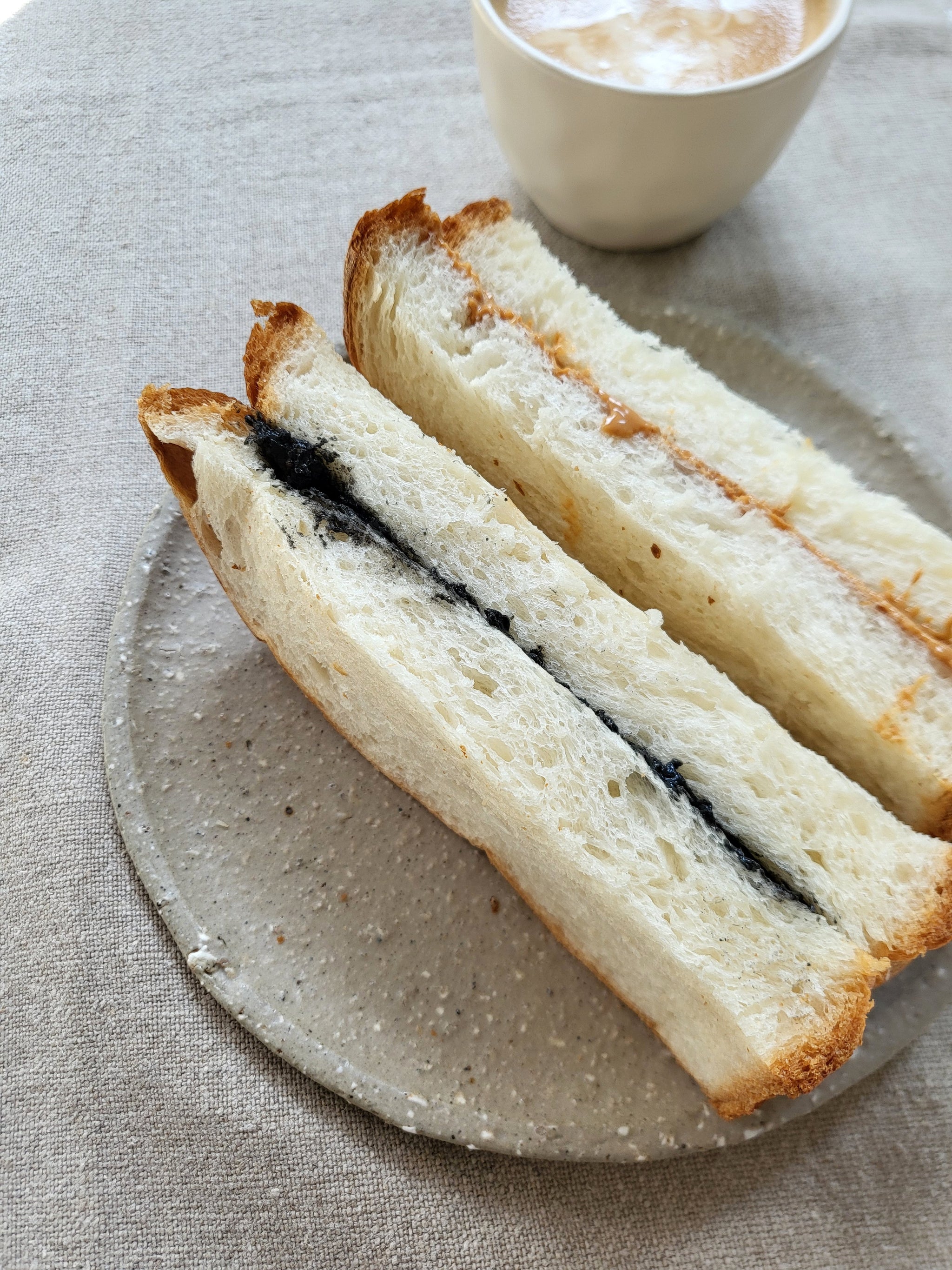 Crumbs Plate 20 – enjoY